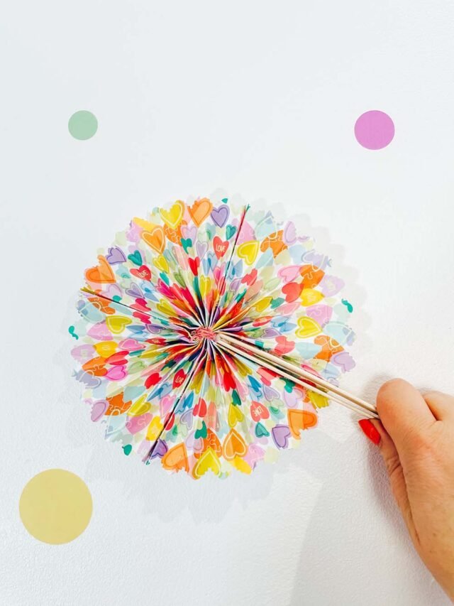 How To Make A Paper Fan (& Flower Fan Card) ⋆ Extraordinary Chaos